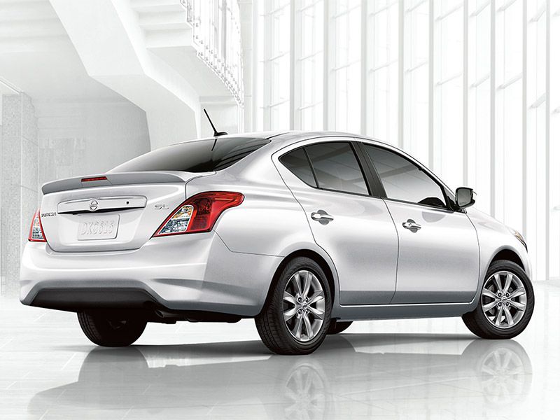 2017 Nissan Versa Road Test and Review | Autoweb