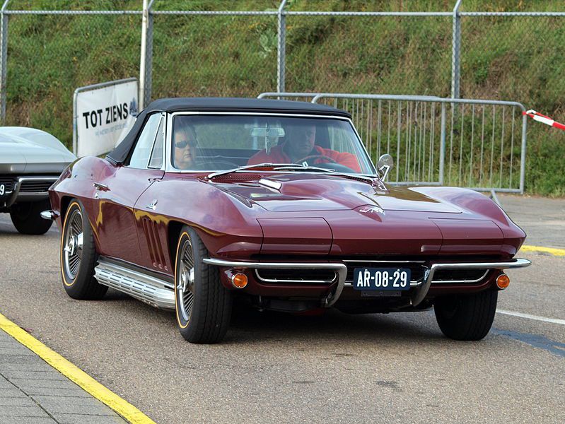 10 Legendary High-Performance Corvettes | Autoweb