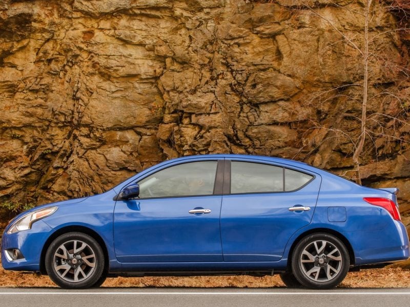 2016 Nissan Versa SV Road Test and Review | Autoweb