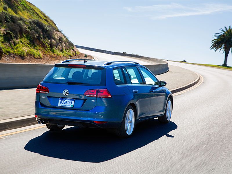 2016 Volkswagen Golf SportWagen Road Test and Review | Autoweb