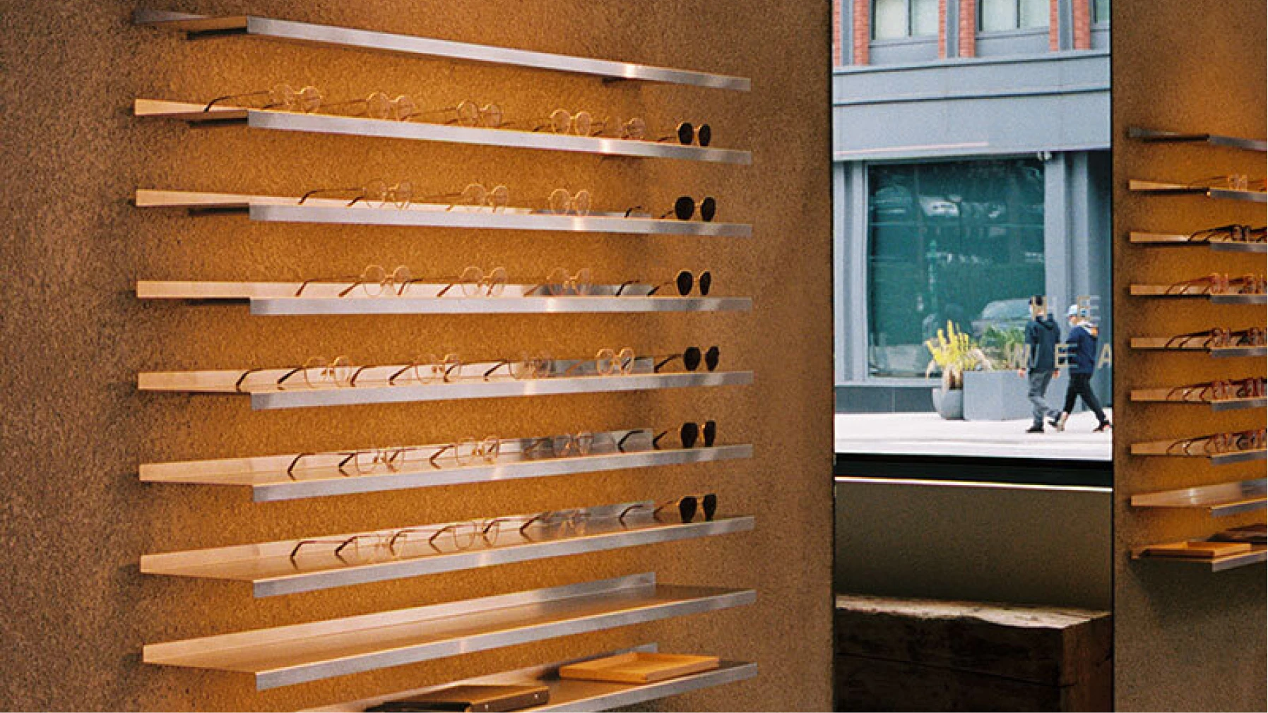 Customer flow management at HEYWEAR | Waitwhile