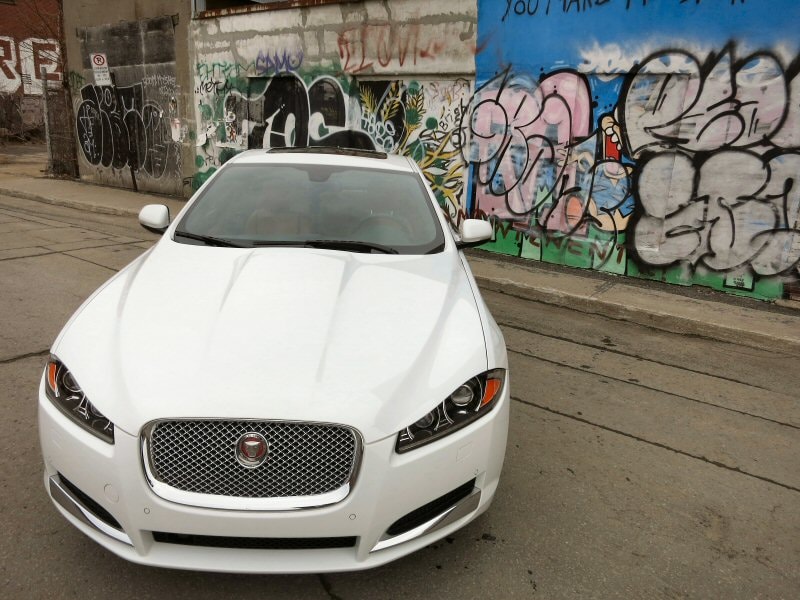 2015 Jaguar XF Road Test and Review | Autoweb