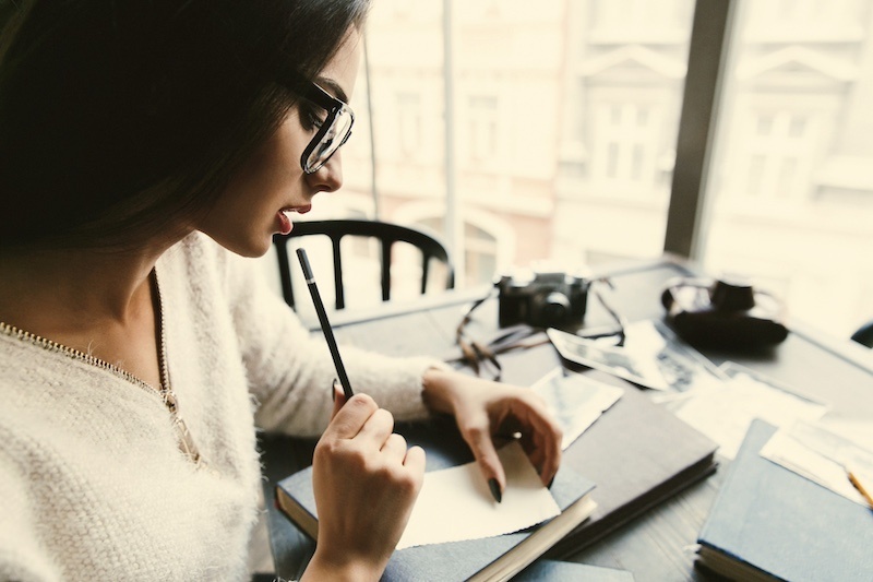 How to Write Effective Abstracts? A Comprehensive Guide