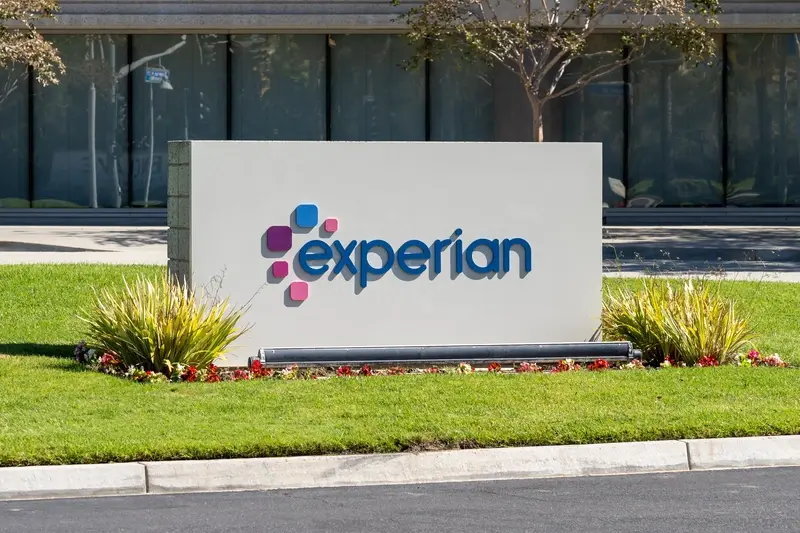 Experian jumps 7% to new high as full year tops expectations, 15 May ...