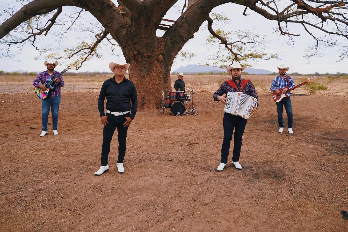 Grupo Fernández - De La Calle Al Exito Records