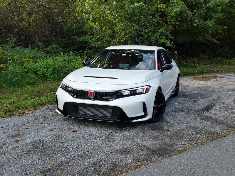 2023 Honda Civic Type R Road Test and Review | Autoweb