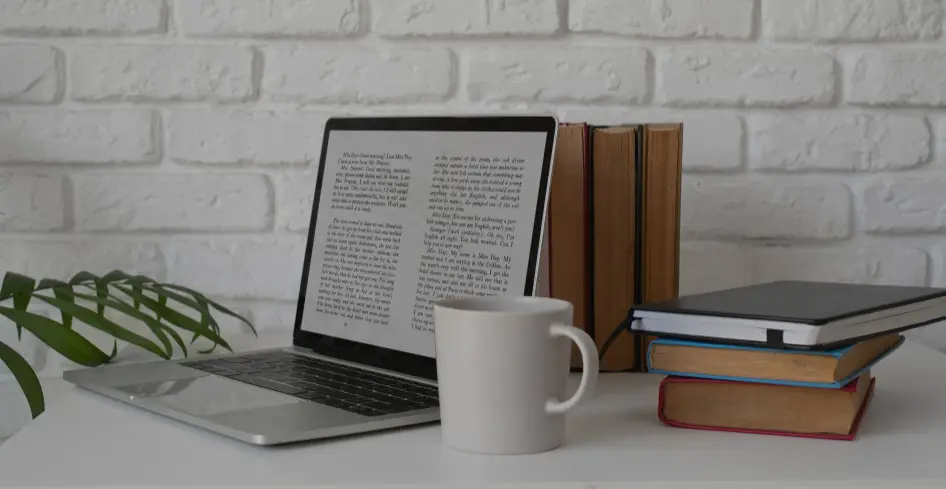 Blogs and Books : Differences and Similarities