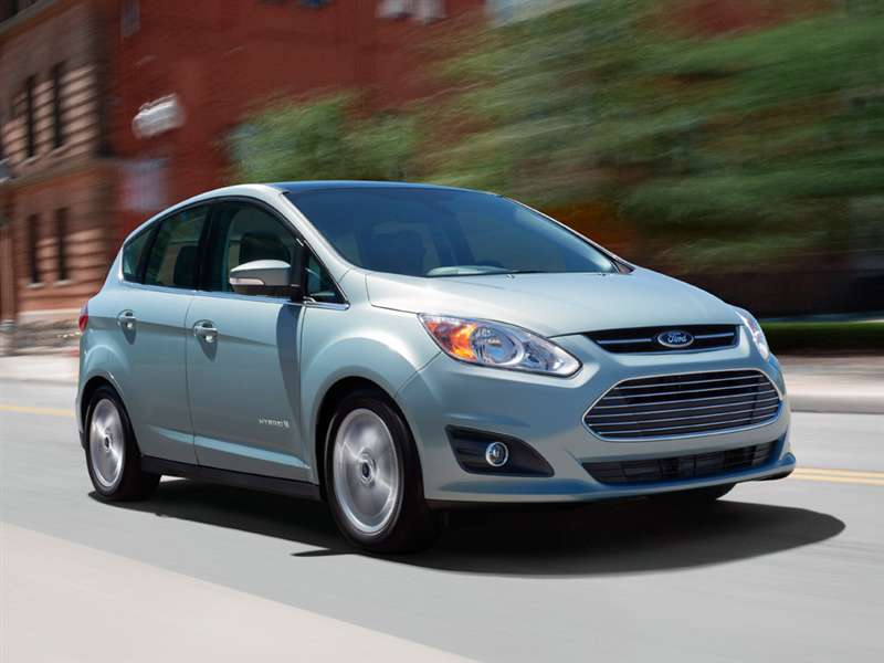 5 Fuel-Efficient Cars With Cargo Space | Autoweb