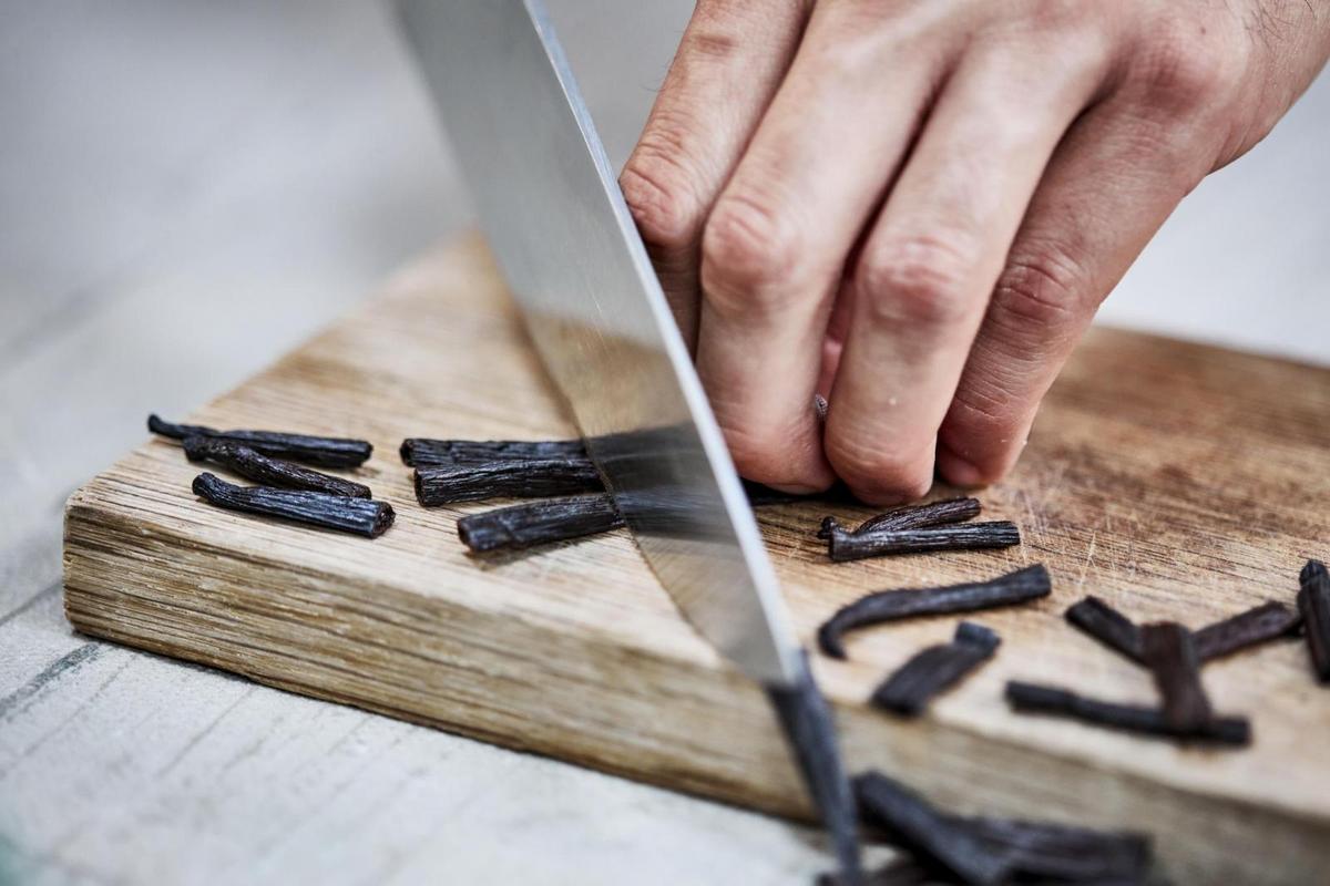 Vanillepulver, das wortwörtlich Feinste aus der Vanillepflanze