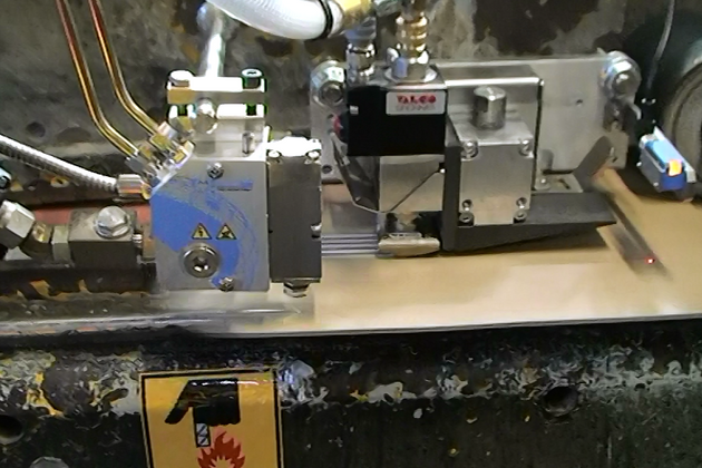 Custom Cold Glue and Hot Melt Systems for Corrugated Box Packaging ...