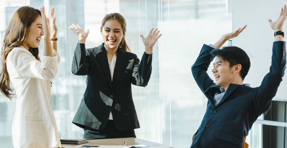 Creating a Happy Workplace: Best Ways to Recognise Your Employees ...