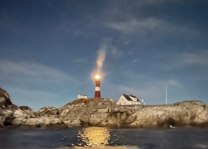 Opplev Overnatting på Slåtterøy fyr
