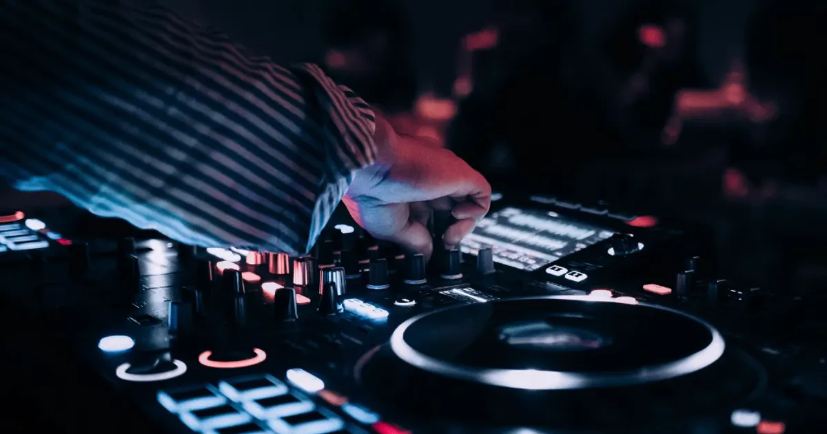 Best PC DJ Mixer - Is It DJ.Studio? | DJ.Studio