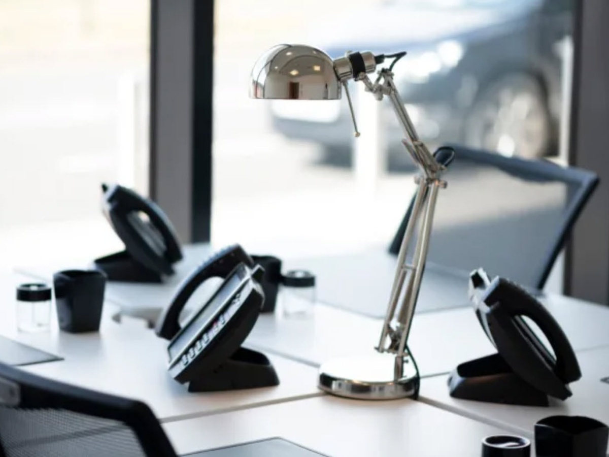 Clockwise vs Landmark - Compare Office Space | Rubberdesk (UK)