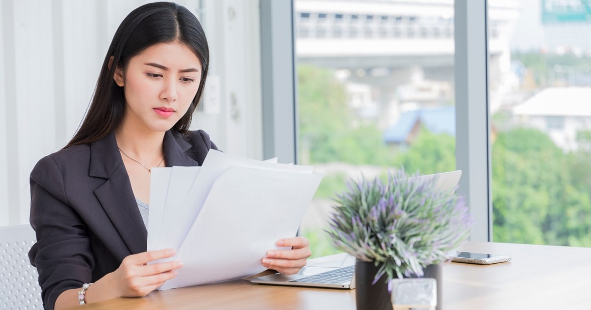 How To Check Your Employment Contract: 5 Tips To Protect Yourself ...