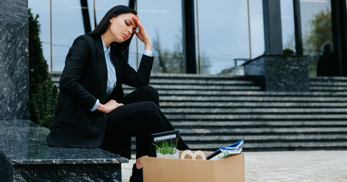 Layoff Adalah PHK: Simak Tips Menghadapinya Berikut Ini! - Jobstreet ...