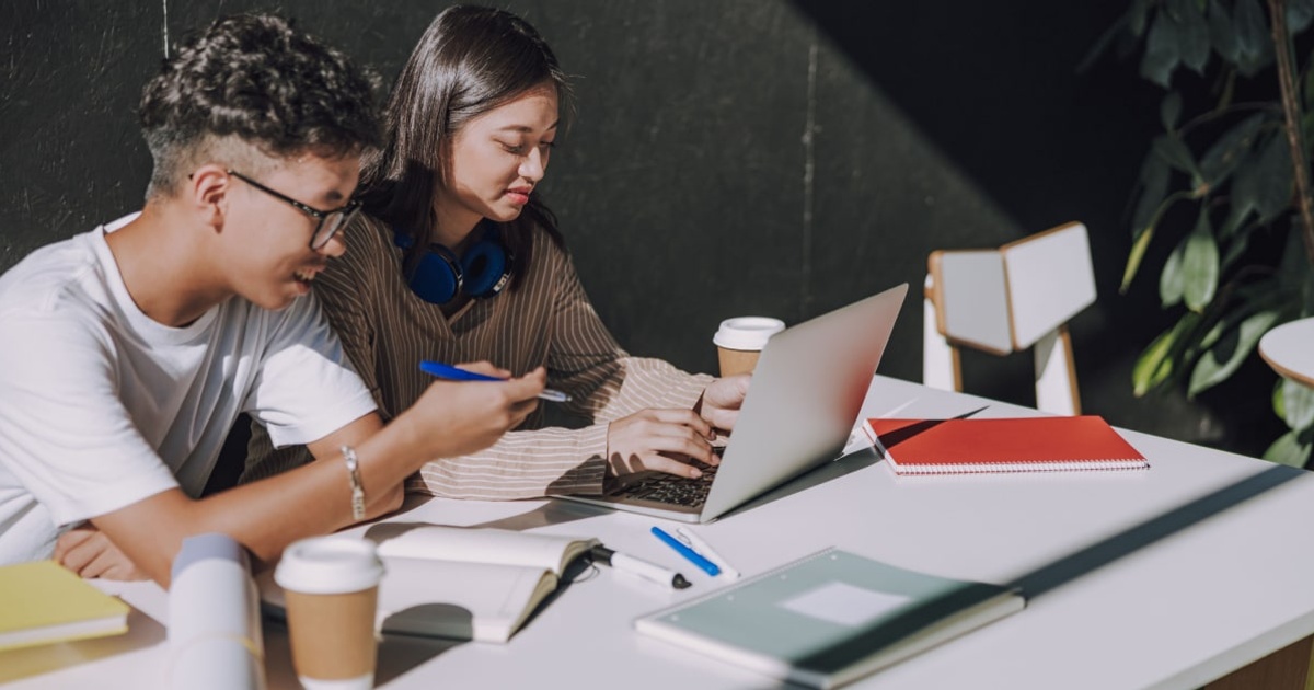 IT Offers Fresh Grads One of the Top Salaries in the Philippines 2022 ...