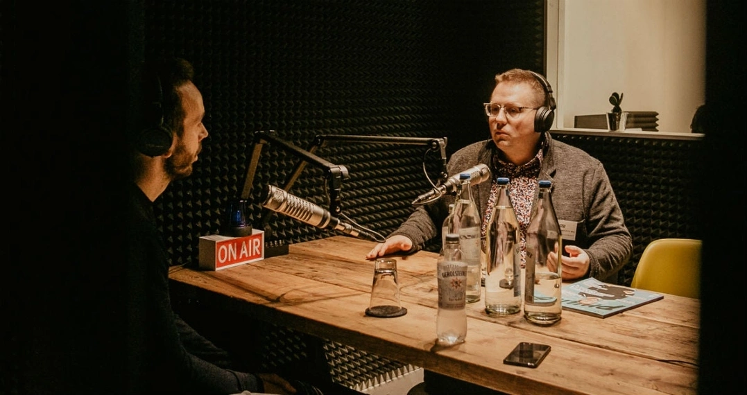 Wie dieser Bankkaufmann aus Gummersbach heute 9 Millionen Chinesen erreicht