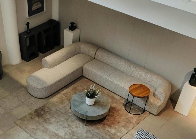 Canapé d'angle: l'incontournable pour un salon convivial et moderne