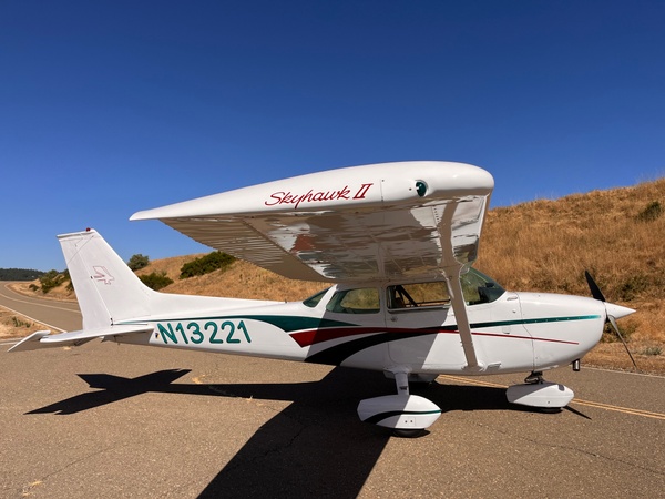 1974 Cessna 172M Skyhawk - - N13221