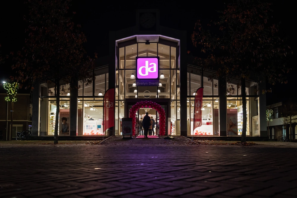 Opening 300ste DA winkel