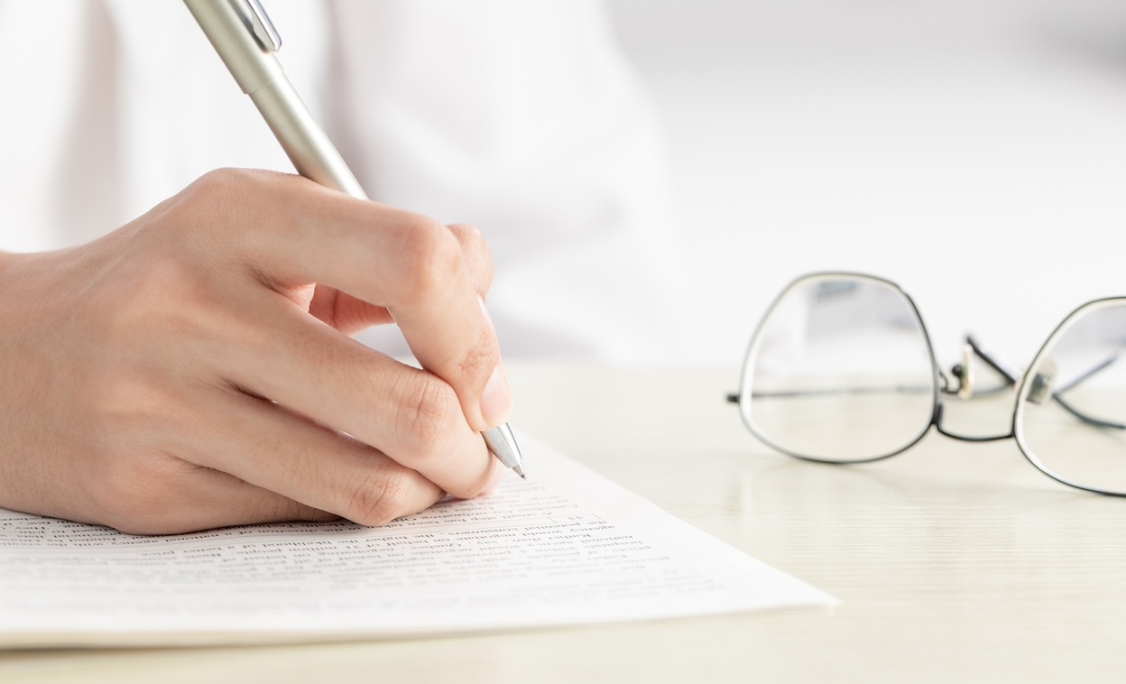 How to Write Effective Abstracts? A Comprehensive Guide