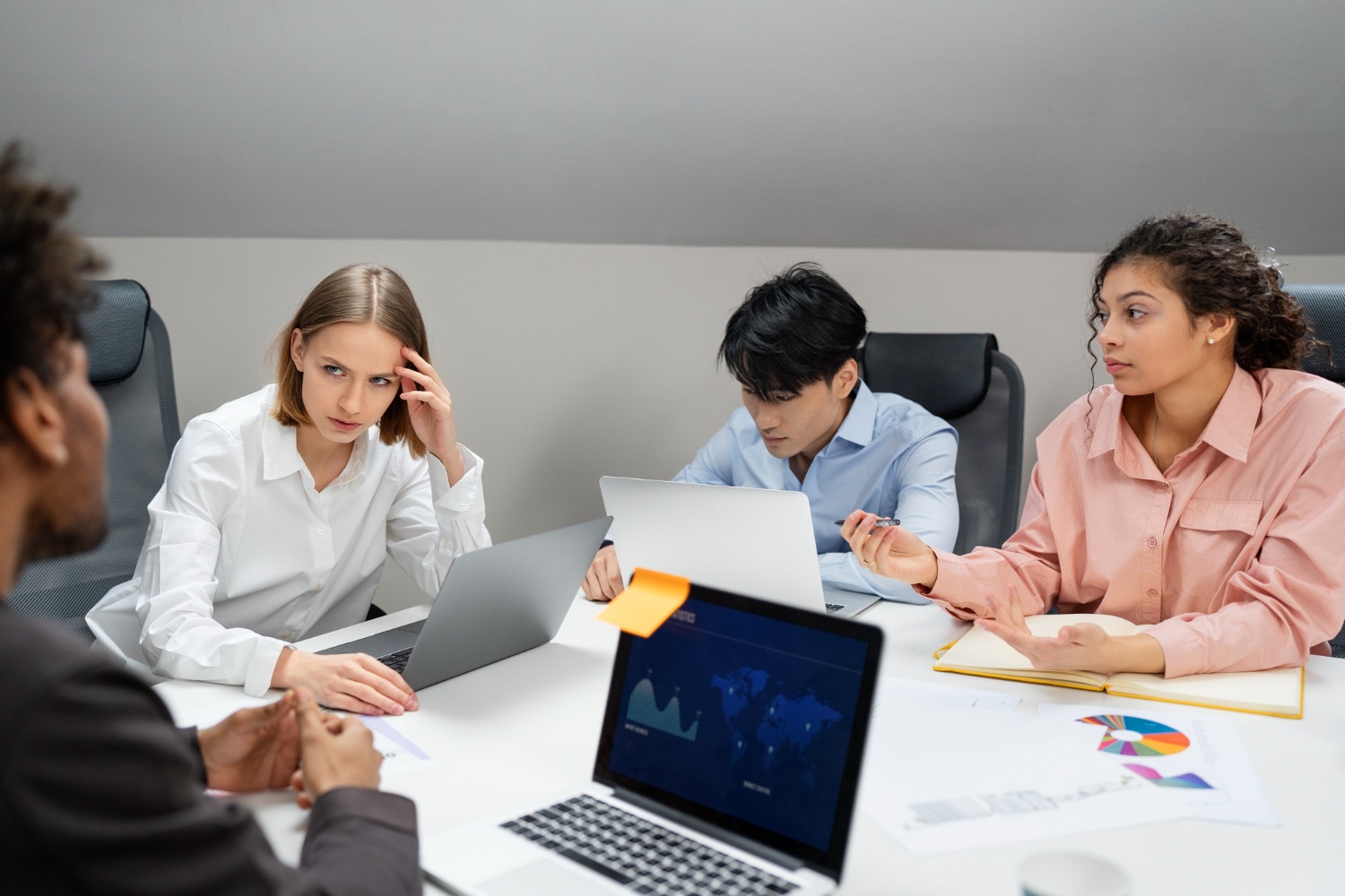 People Pleaser: Arti dan Dampaknya di Dunia Kerja - Jobstreet Indonesia