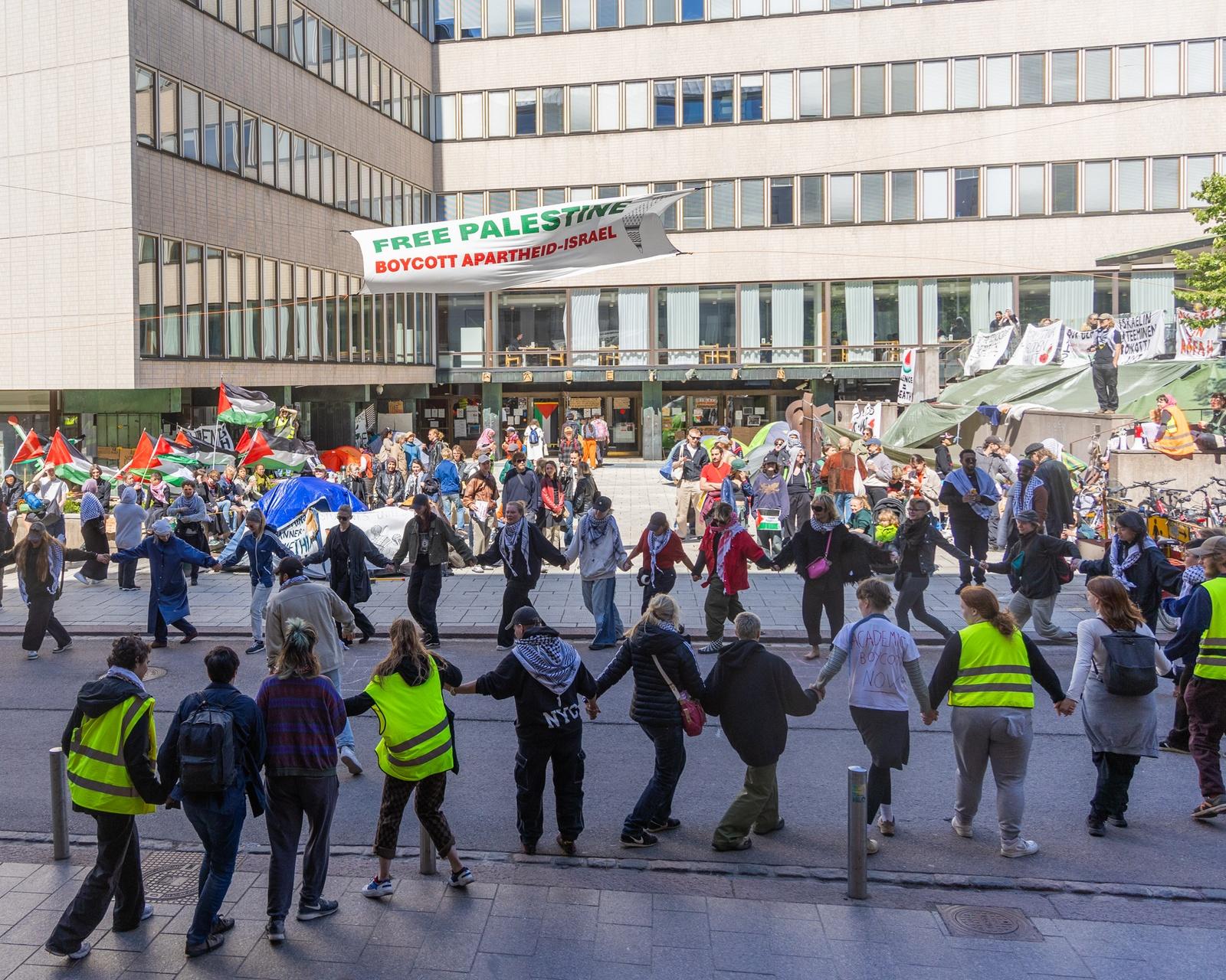 NO NIIN Magazine — Issue 29 / Sites of Resistance and Remembrance