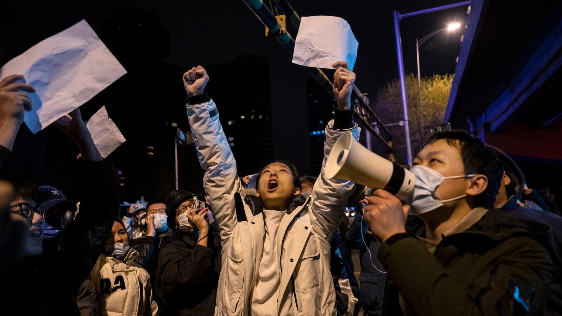 Si intensificano le proteste in Cina contro la politica “zero Covid ... Si intensificano le proteste in Cina contro la politica “zero Covid ...