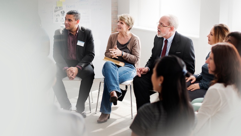 How to Plan and Manage a Seminar | MeetingHand Blog