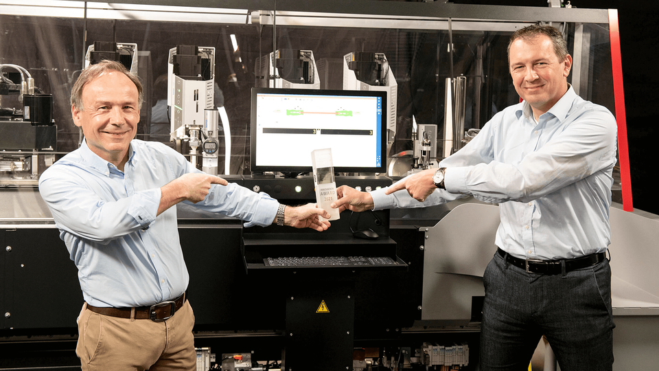 Komax Author Stories - Cornel Durrer | Komax