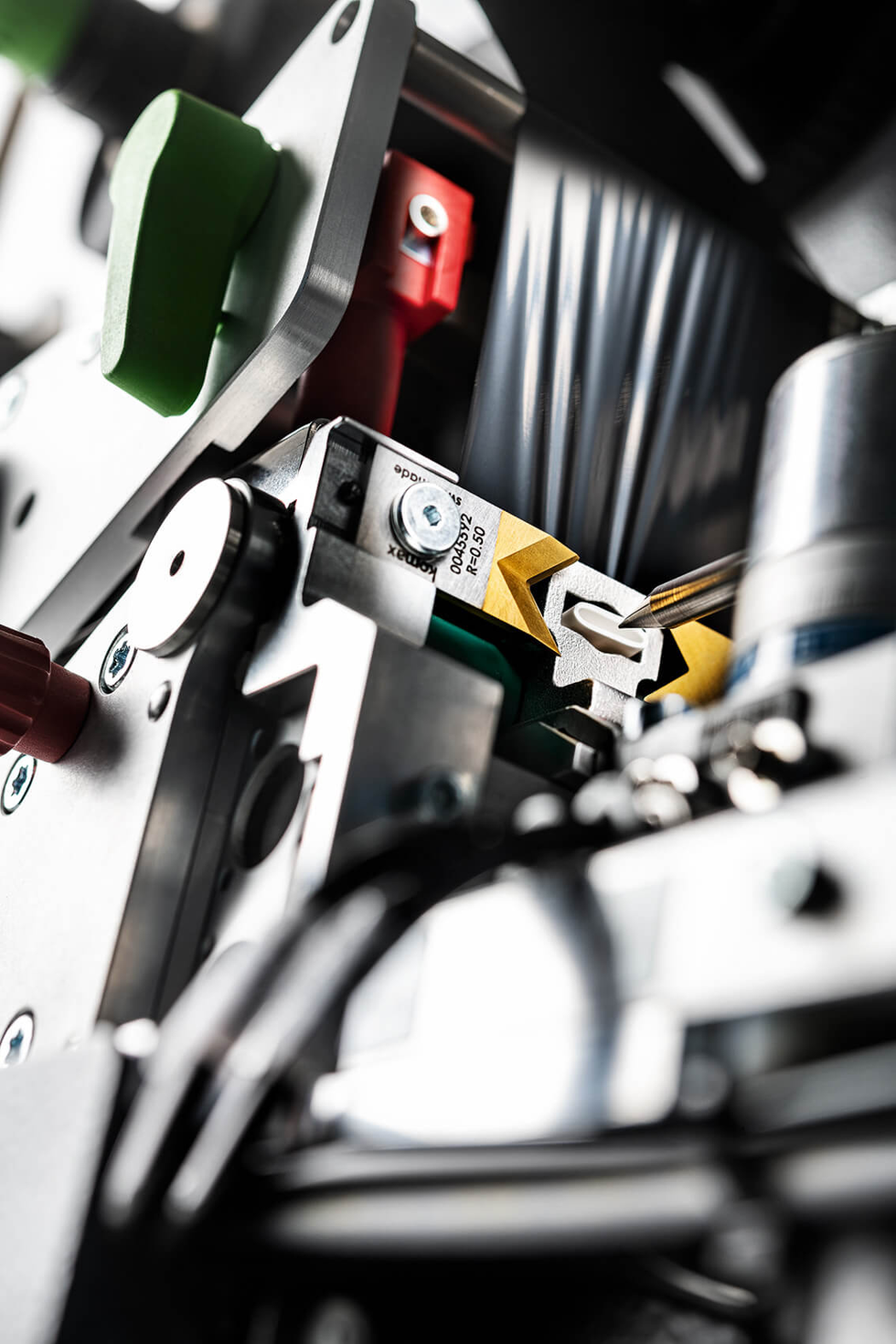 Fully automated tube marking with Komax M1650 Tube | Komax