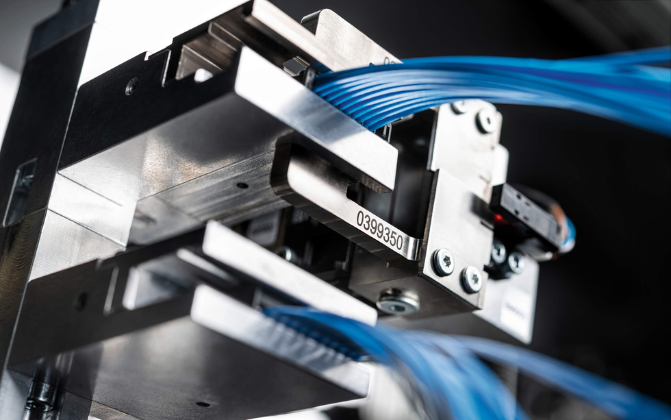 Omega 745/755: fully automated wire harness production | Komax