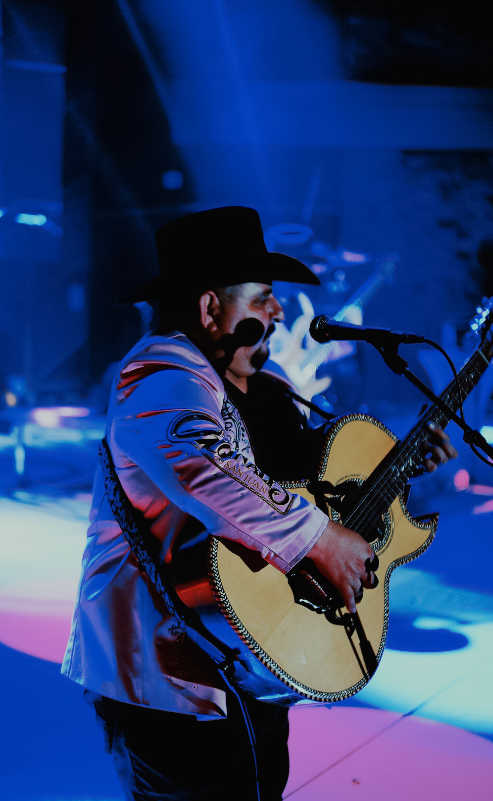 Los Originales de San Juan de Chuy Chavez