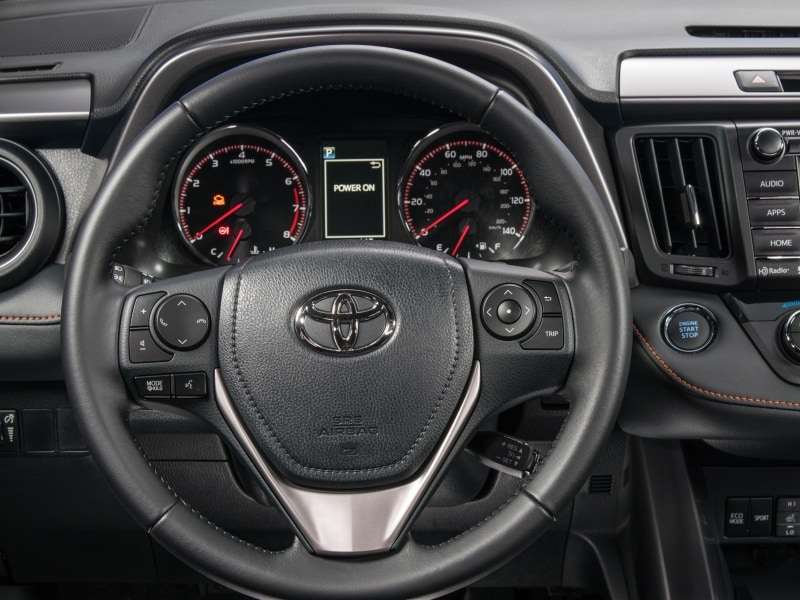 10 Things You Need to Know About the 2016 Toyota RAV4 | Autobytel