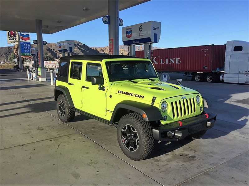 2017 Jeep Wrangler Unlimited Rubicon: Pros and Cons | Autoweb