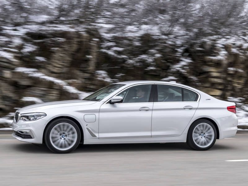 2018 BMW 530e Road Test and Review | Autoweb
