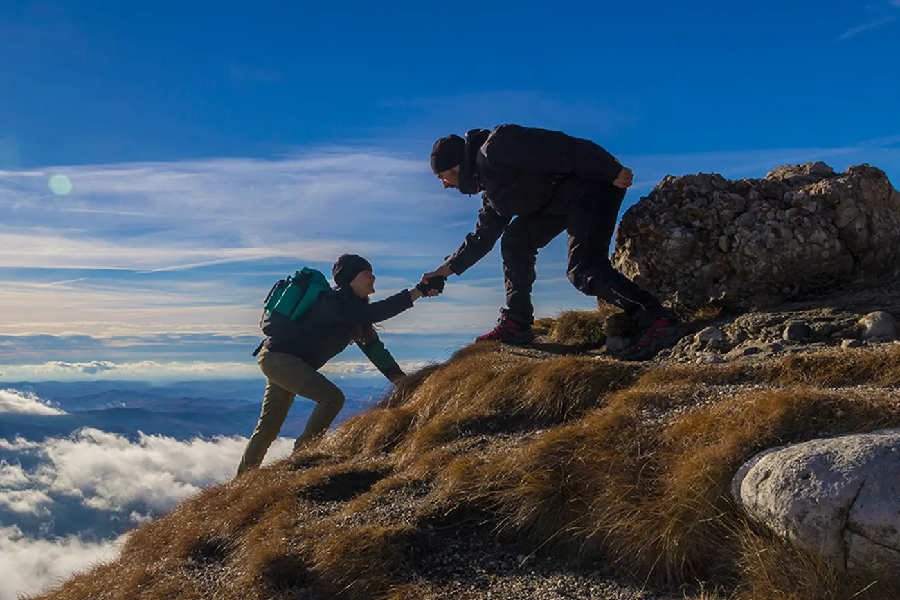 Leaning on the Everlasting Arms | Torah Portions | FFOZ