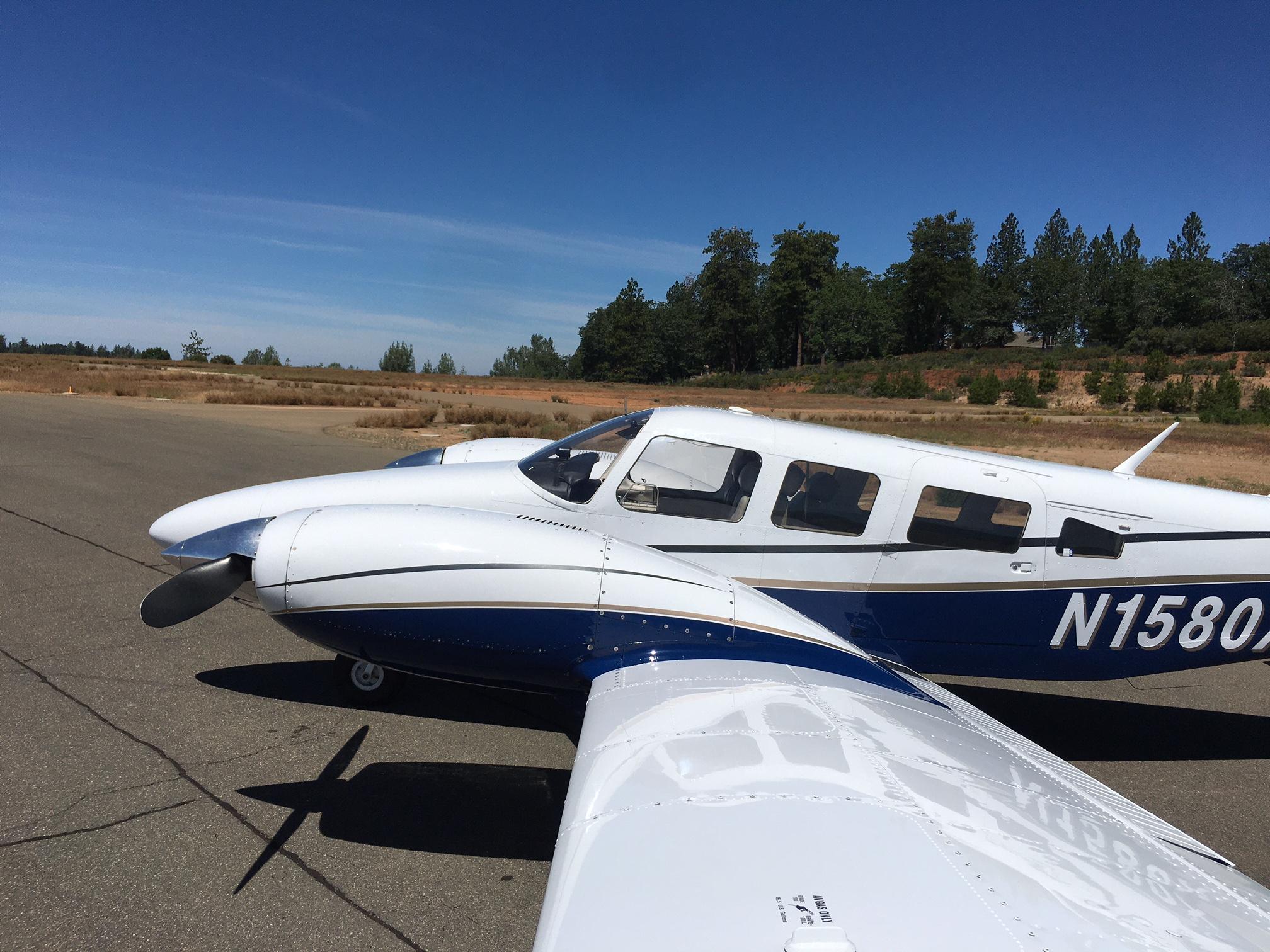 1975 Piper Seneca II PA-34 $219,500 - (Here at Placerville) - N1580X