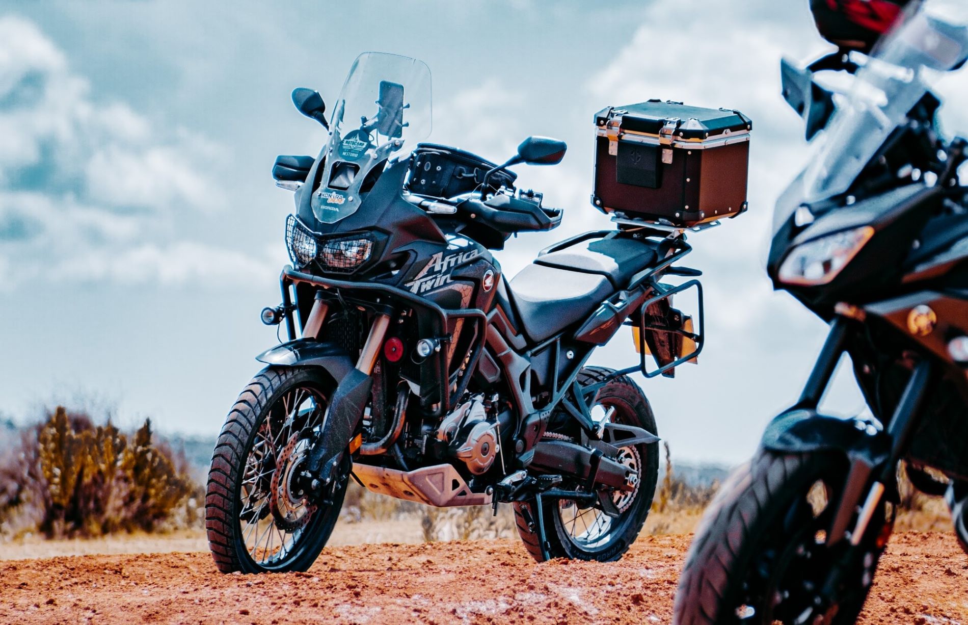 Waarom zijn grote allroad of adventure motoren zo populair?