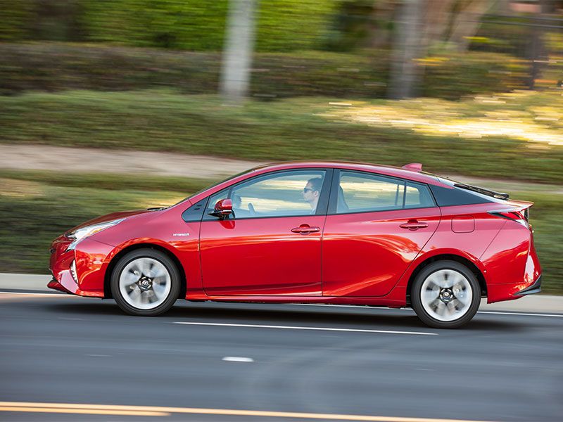 2016 Toyota Prius Road Test and Review | Autoweb