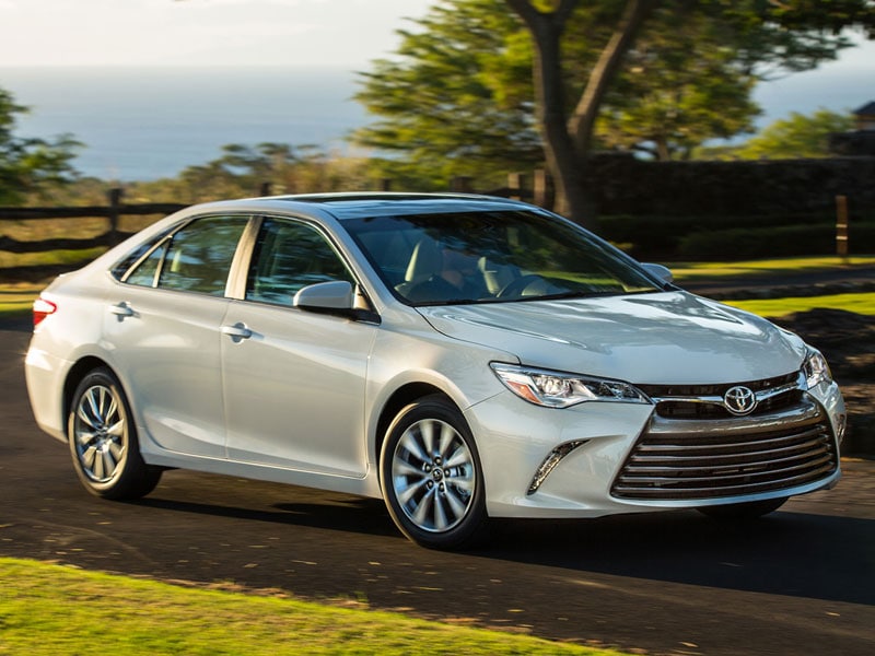 10 Things You Need to Know About the 2016 Toyota Camry | Autobytel