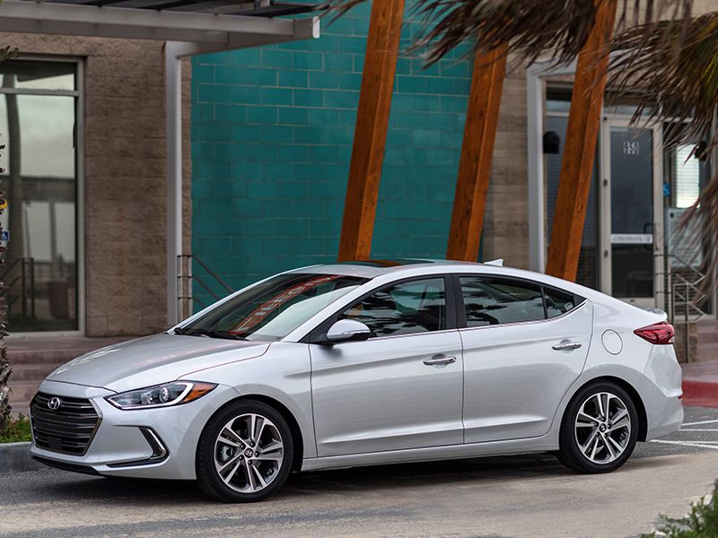 10 Best American Economy Cars | Autoweb