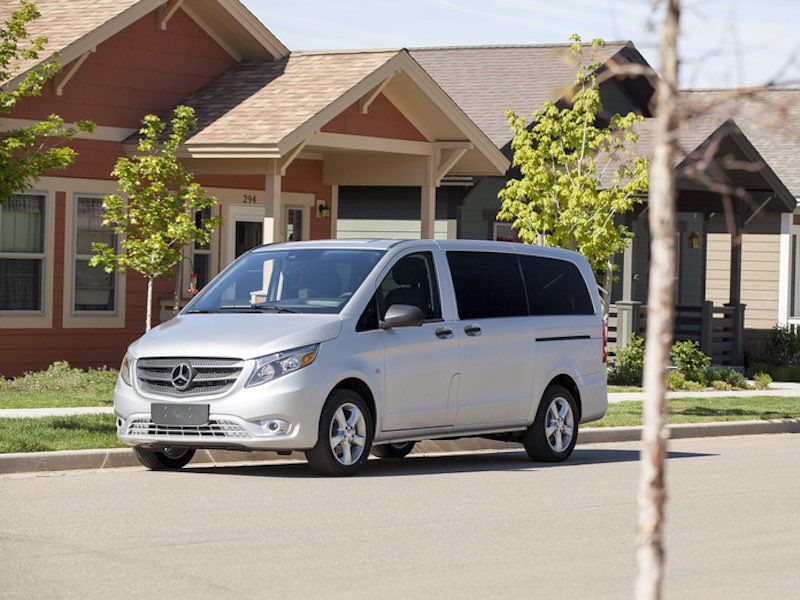 10 Minivans With the Most Cargo Space | Autoweb