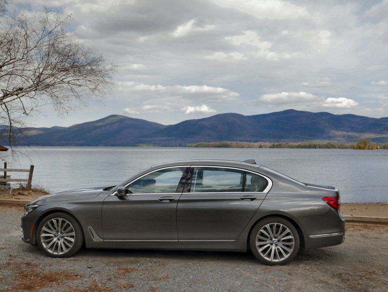 2016 BMW 7 Series Road Test and Review | Autobytel